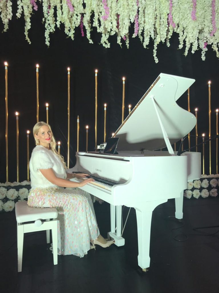 Anna – Pianist – Bash Events Group UAE | Next Level Entertainment