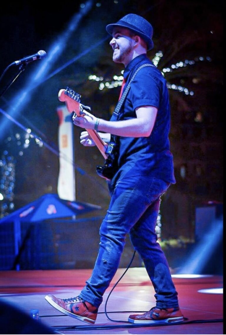 Doug – Singer/Guitarist – Bash Events Group UAE | Next Level Entertainment